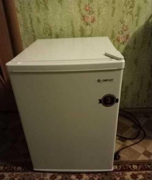 Продам холодильник dexp RF-SD070MA/W белый