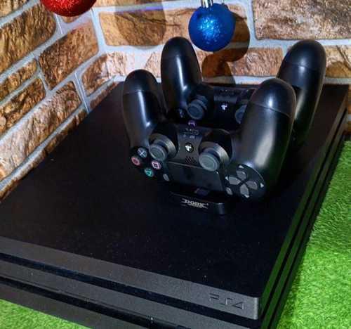 Sony Playstation 4 Pro   2 геймпада