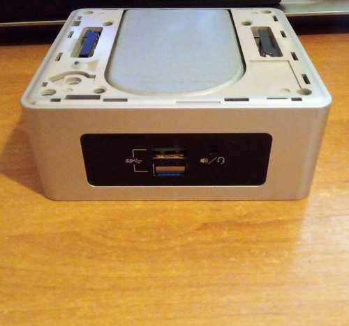 Рабочий Intel NUC