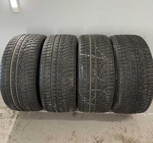 Hankook Winter I'Cept Evo2 W320A SUV 295/35 R23 108W