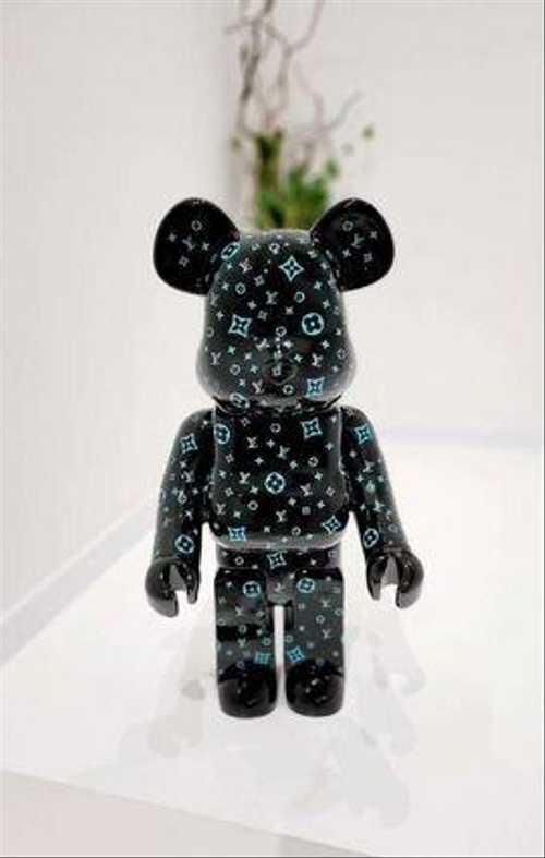 Медведь bearbrick