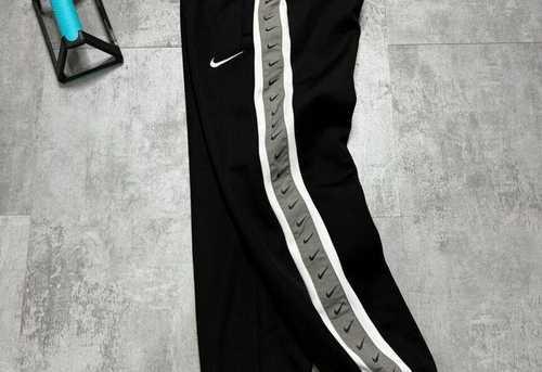 Спортивные штаны Nike рефлективные
