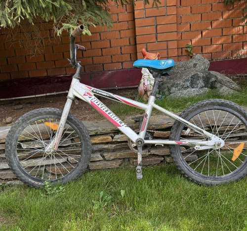 Велосипед Novatrack Lumen 18