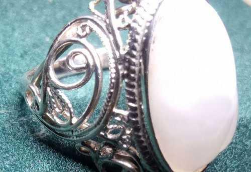 Серебряные кольца с натуральными камнями