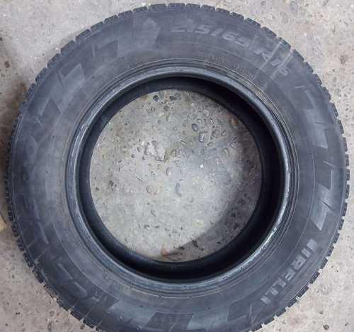 Pirelli Ice Zero 215/65 R16