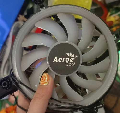 2 вентилятора aerocool RGB