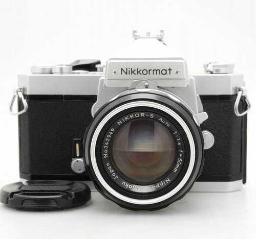 Nikon Nikkormat FT с объективом 50mm f/1.4