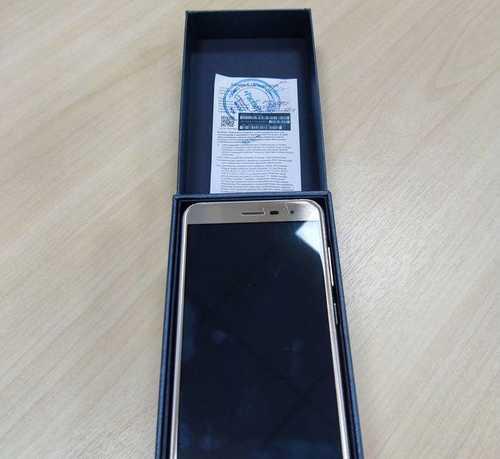 Смартфон Asus ZenFone 3 ZE520KL 32Gb Gold бу