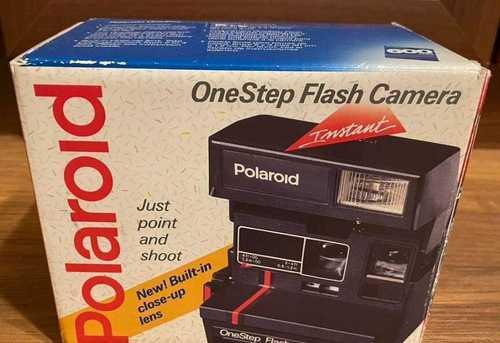 Фотоаппарат Polaroid 600 OneStep Flash Camera