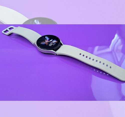 Часы samsung galaxy watch 4