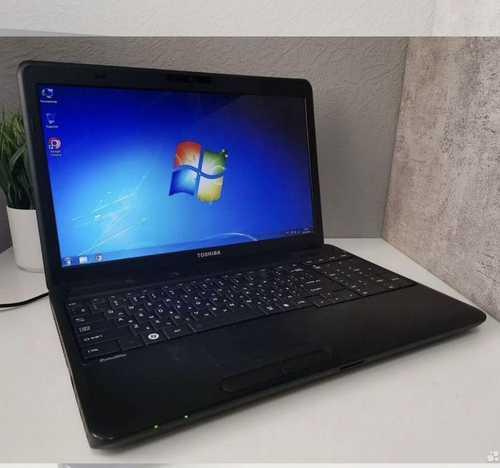 Ноутбук toshiba i3