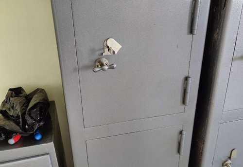 Сейф бронированный шкаф