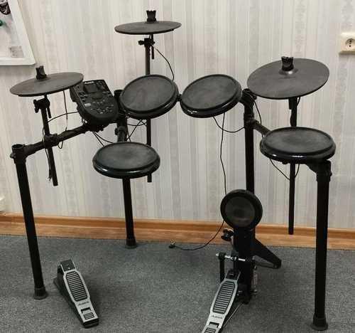 Электронная ударная установка Alesis Nitro