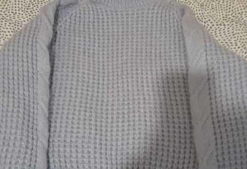 Объемный свитер женский
