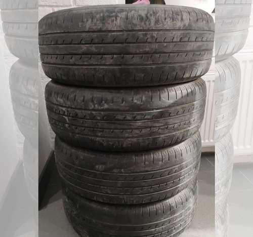 Goodyear EfficientGrip SUV 4x4 215/60 R17 96H