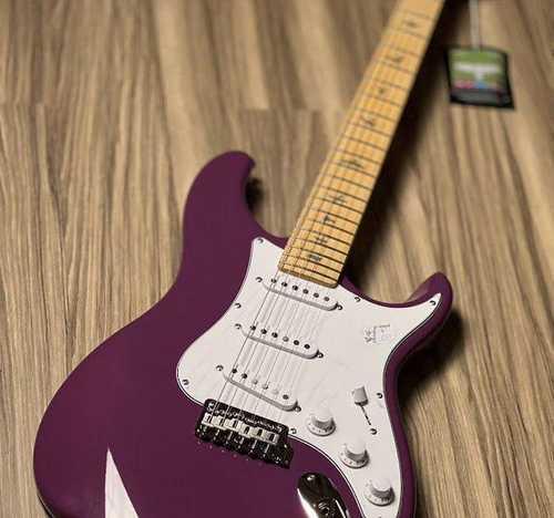 PRS SE Silver Sky Summit Purple