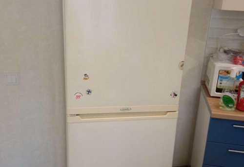 Холодильник б/у stinol (работает только морозилка)