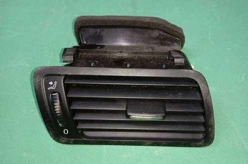 VW Passat (B6) VI дефлектор воздушный правый