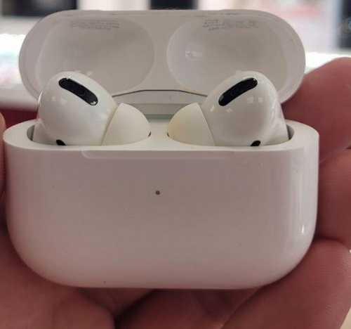 Наушники, Apple AirPods Pro