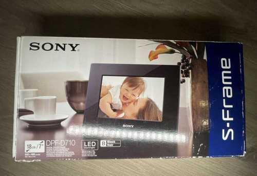 Цифровая фоторамка Sony DPF-D710
