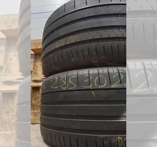 Pirelli P Zero PZ4 285/30 R22