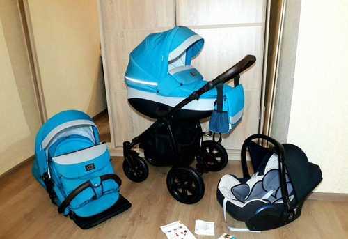 Почти новая коляска 3 в 1 с автокреслом Maxi Cosi