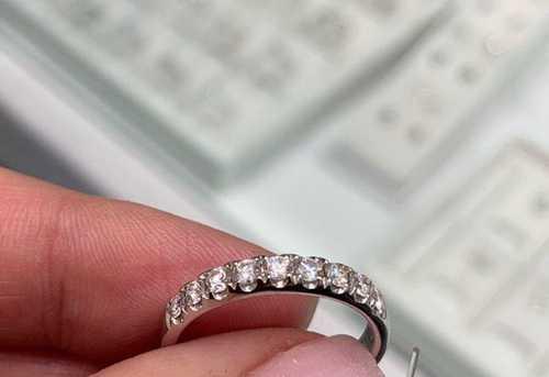Кольцо из белого золота с бриллиантами miuz