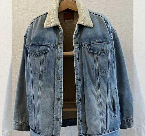 Джинсовая куртка levis (L)