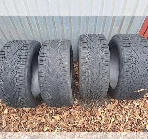 Nokian Tyres Hakkapeliitta R SUV 275/45 R20