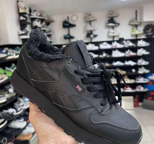 Кроссовки зимние reebok classic leather (37,38)