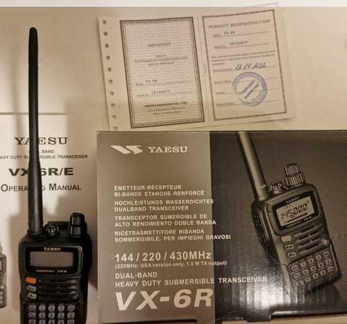 Рация Yaesu VX-6R + гарнитура 3 штуки