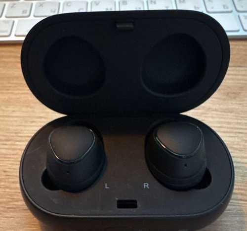 Беспроводные наушники samsung galaxy buds