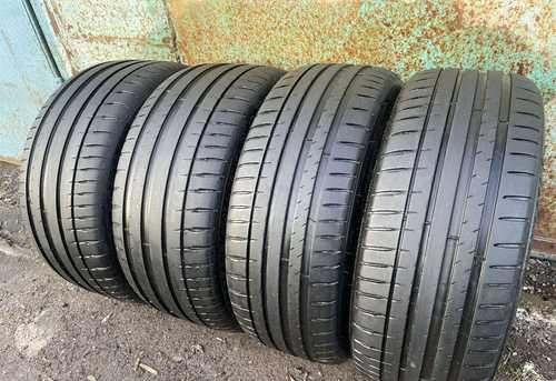 Michelin Pilot Sport 4 225/45 R18 и 255/40 R18 95Y