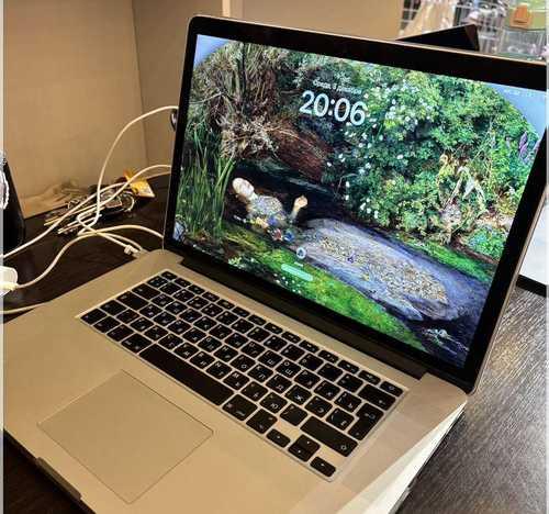 Apple macbook pro 15 i7 16gb