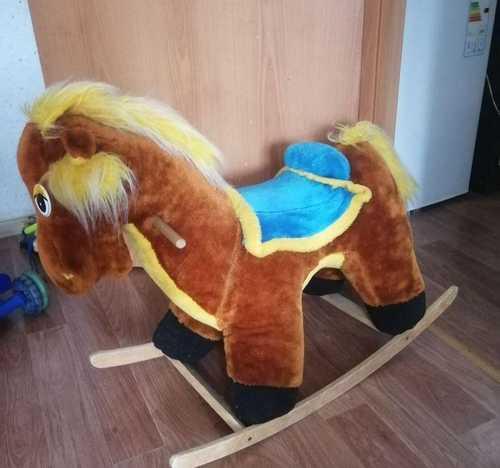 Детская качалка лошадь
