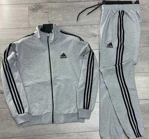 Спортивный костюм adidas