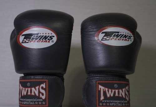 Боксерские перчатки Twins Special 12 oz