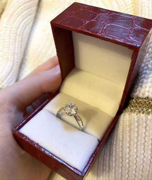 Серебряное кольцо с большим фианитом