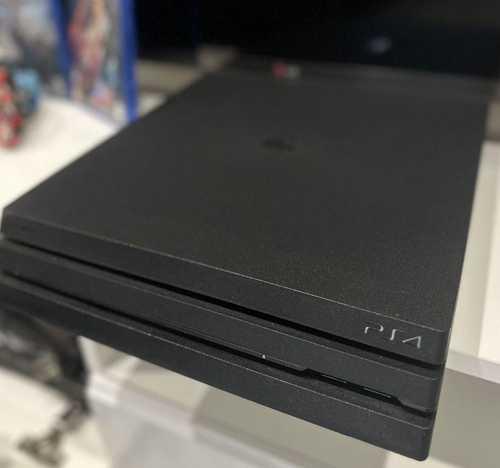 Sony PlayStation PS4 Pro 1TB Как новая