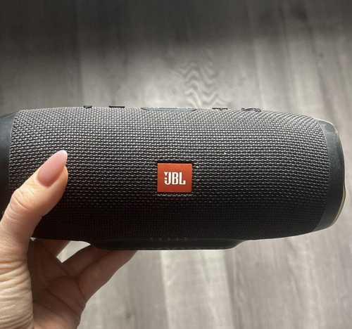 Колонка jbl charge 3