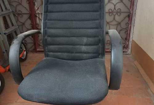 Продаю компьютерное кресло