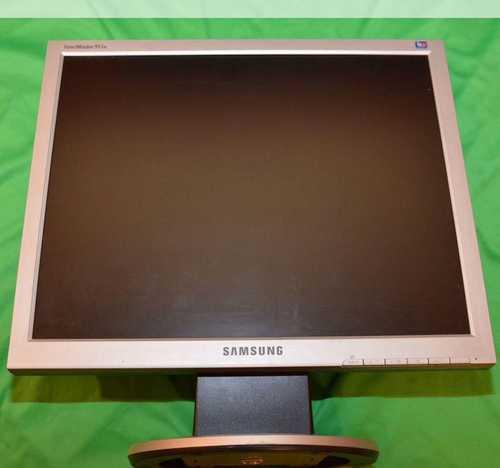 Монитор Samsung SyncMaster 913N S 19"