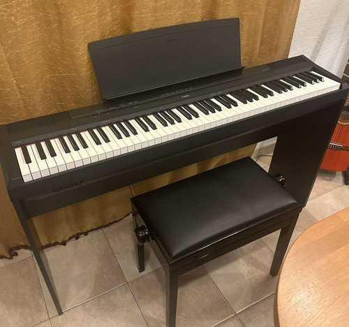 Цифровое пианино Yamaha P-115B с банкеткой