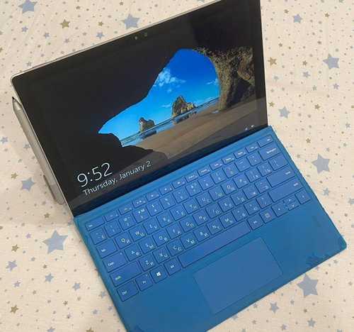 Microsoft surface Pro 4 (Core i5 4gb RAM 128gb SSD