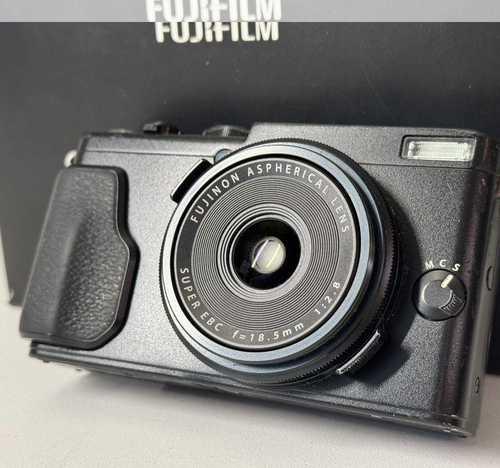 Fujifilm x70 Компакт с полноценной APS-C матрицей