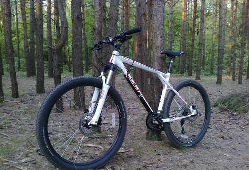 Горный велосипед GT Avalanche Elite 27.5