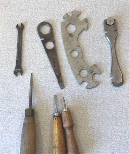 Набор инструментов и ключей из СССР