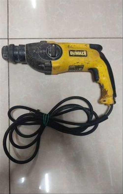 Перфоратор dewalt D25103