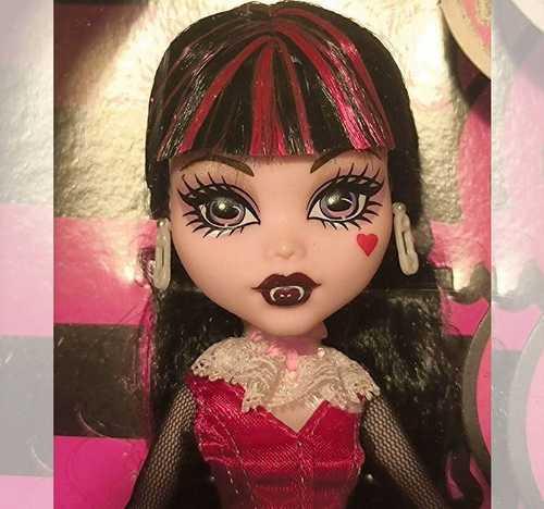 Кукла monster high Дракулаура