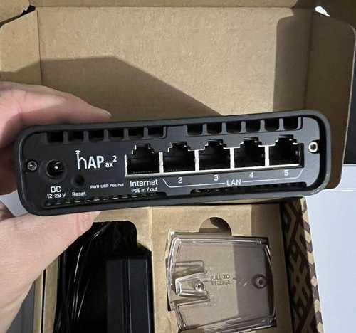 Роутер mikrotik hap ax2